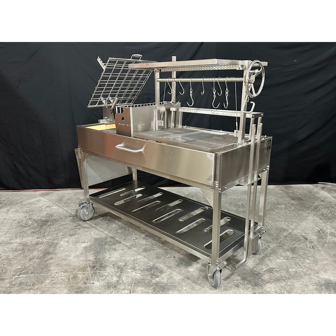 Tagwood BBQ Argentine Santa Maria Wood Fire & Charcoal Grill | BBQ26SS